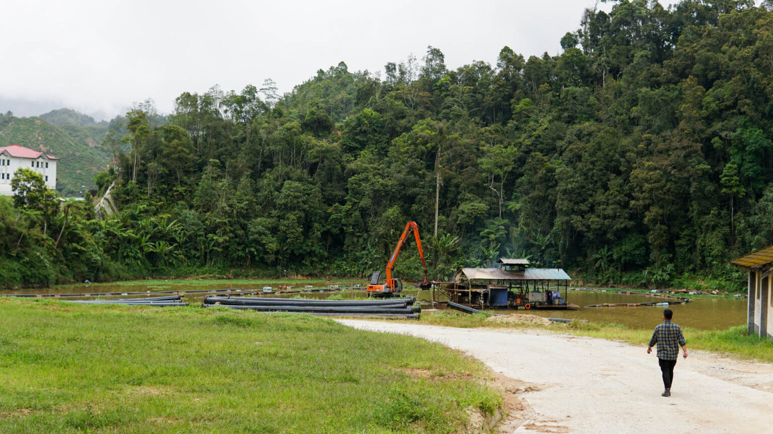 Pipeline Transport in Hydraulic Dredging